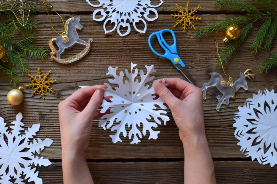 Creating a Winter Wonderland: Indoor Holiday Decor Ideas - Traditions ...